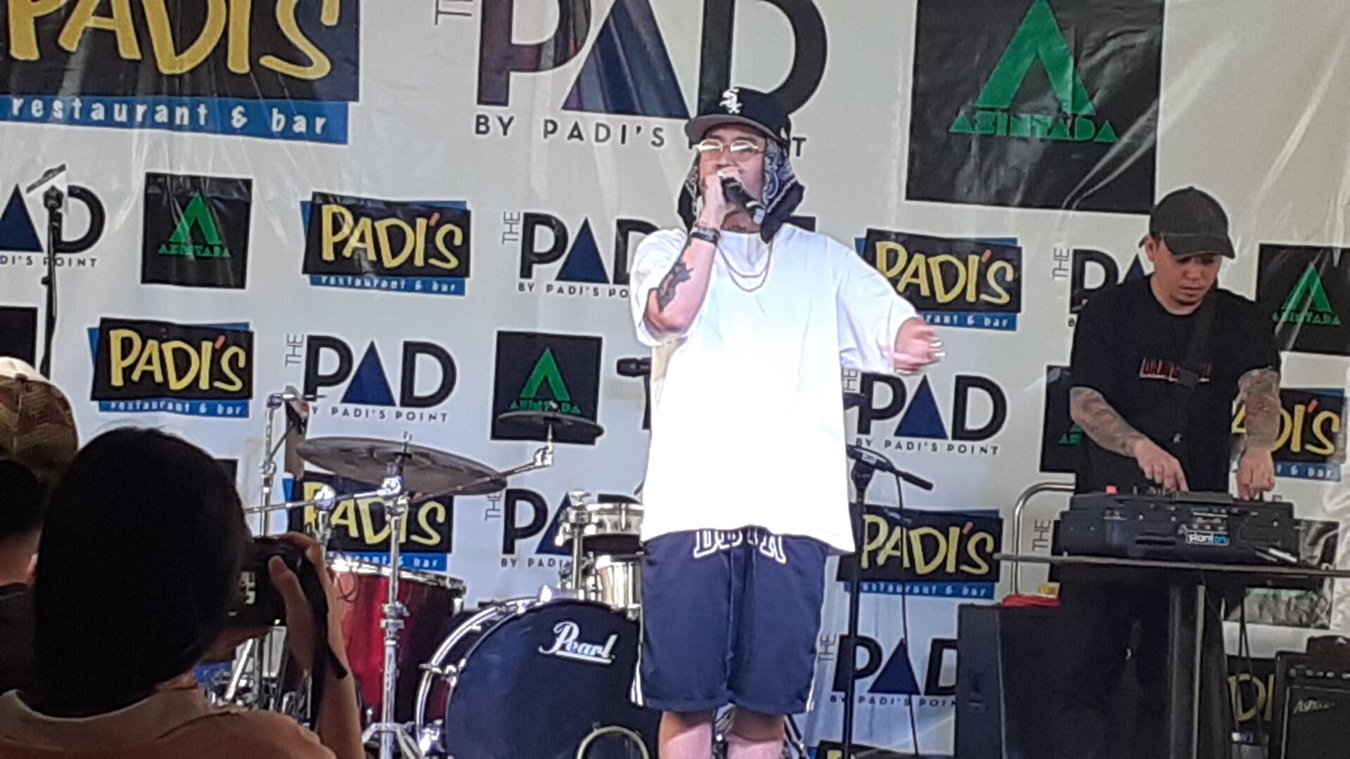 PADI’s Barkada Bar Tour with Gloc-9, Shanti Dope and Other Asintada ...